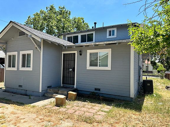 210 Oak St, Modesto, CA 95351 | MLS #223082424 | Zillow