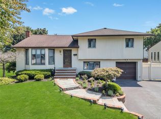 11 Robin Lane, Plainview, NY 11803 | MLS #912759 | Zillow