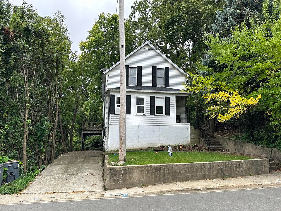 1016 Broad St, Saint Joseph, MI 49085 | MLS #23136030 | Zillow