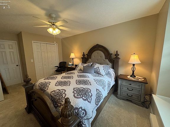 4203 Woodridge Dr, Sandusky, OH 44870 | Zillow