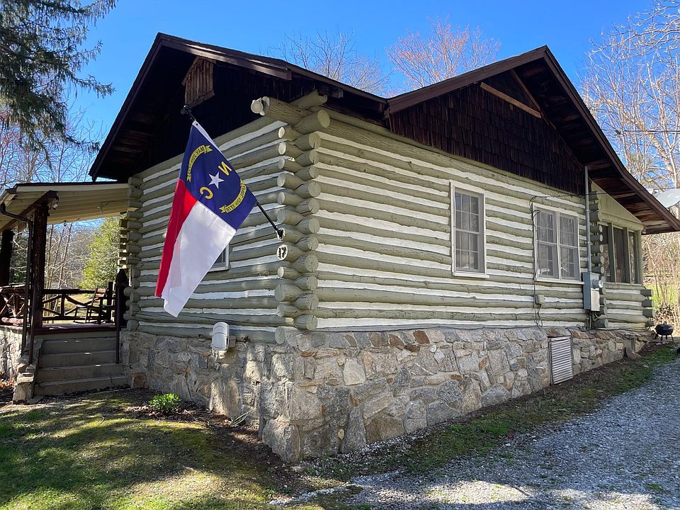 17 Dee Dee Ln, Hendersonville, NC 28791 | Zillow