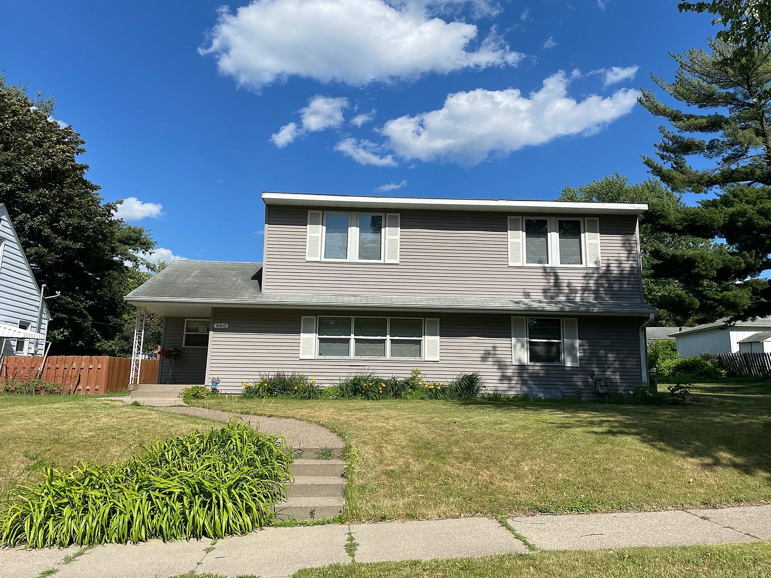 960 Gorman Ave, West Saint Paul, MN 55118 | Zillow