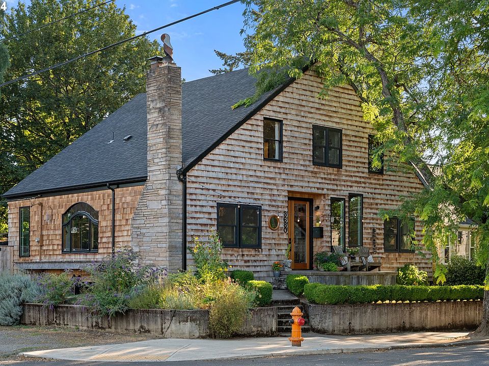 3680 SE Crystal Springs Blvd, Portland, OR 97202 | Zillow