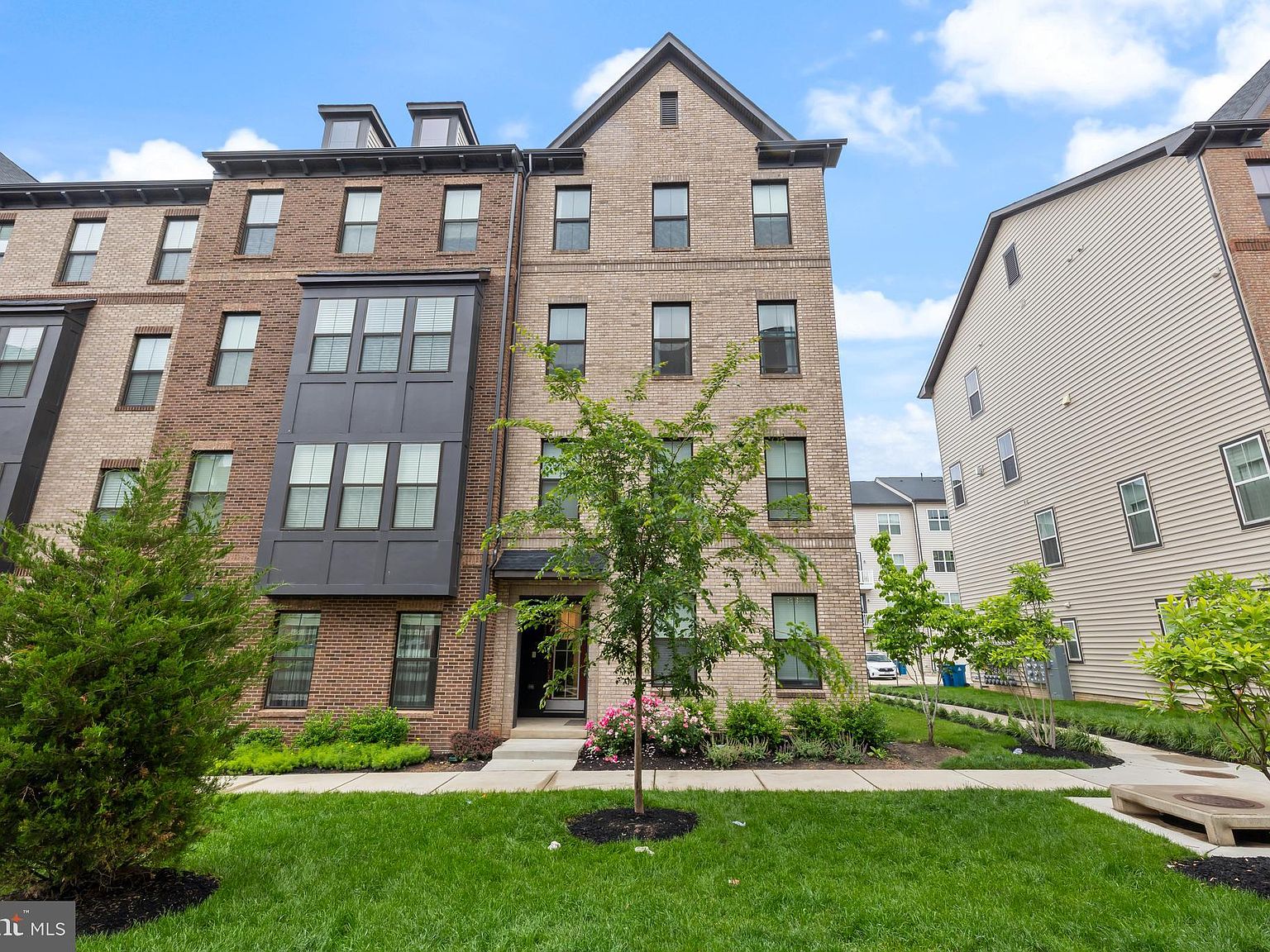 12363 Azure Ln #42, Fairfax, VA 22033 | Zillow