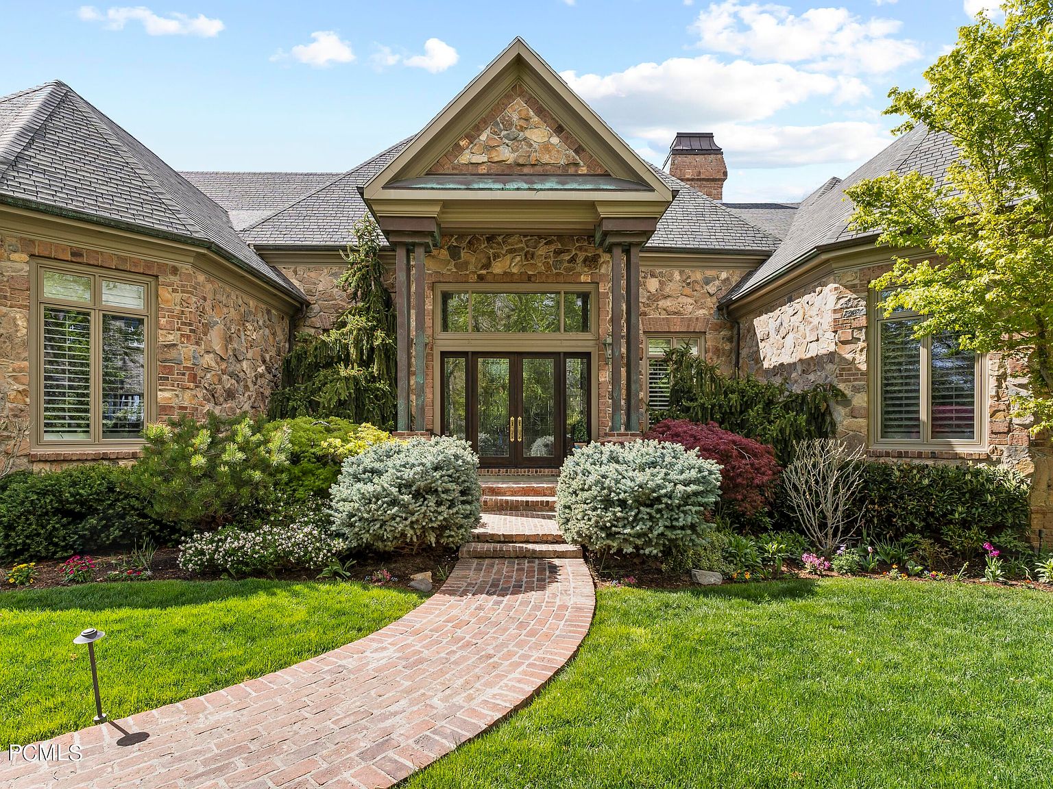 6372 S Braxton Ct, Murray, UT 84121 | MLS #12301093 | Zillow