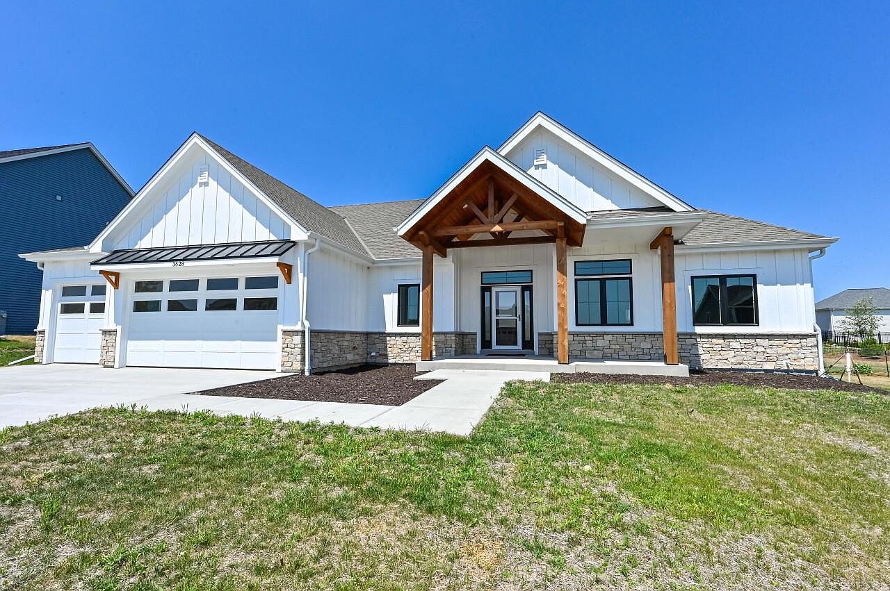 3628 Howell Oaks DRIVE, Waukesha, WI 53188 | MLS #1850880 | Zillow