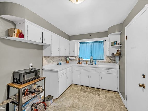 5610-5612 Warwick Dr, Cleveland, OH 44129 | Zillow