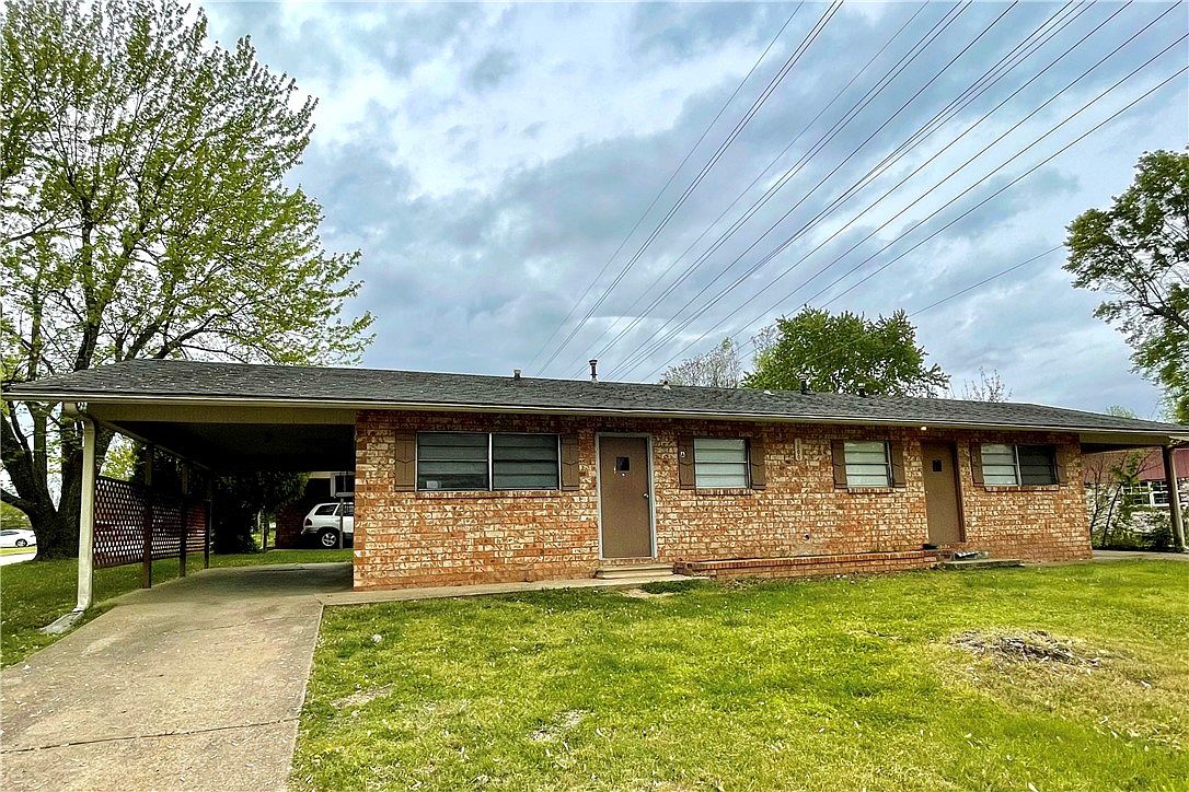 1001 N Kansas St #A & B, Springdale, AR 72764 | Zillow