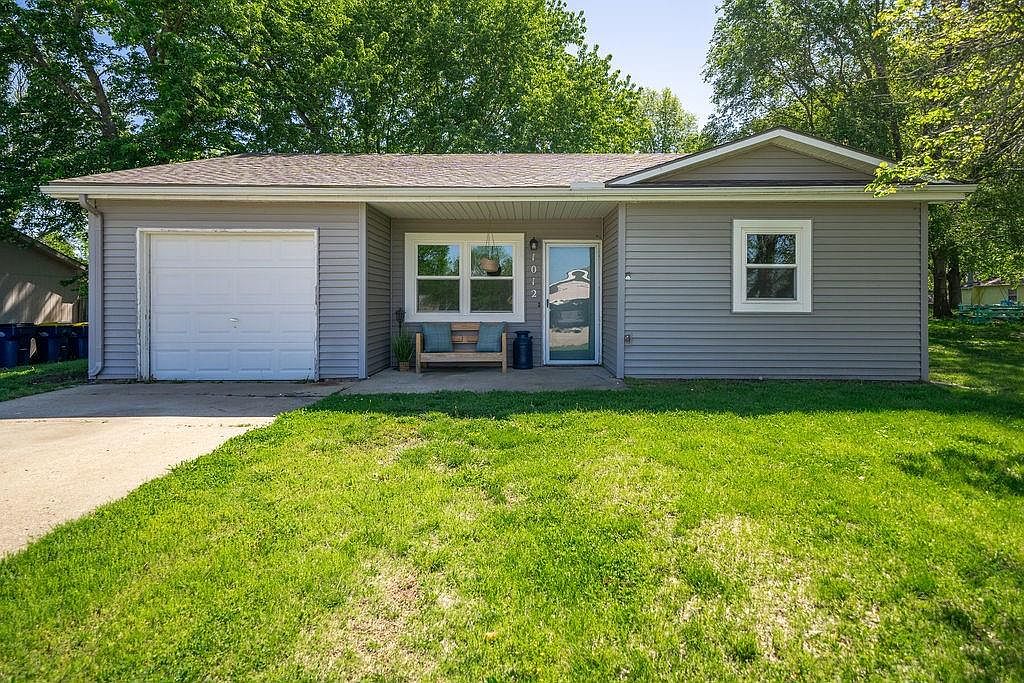 1012 Cherry St, Eudora, KS 66025 | Zillow