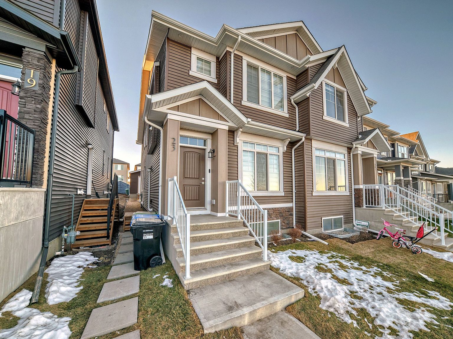 23 Edith Ter NW, Calgary, AB T3R 1Z1 | Zillow