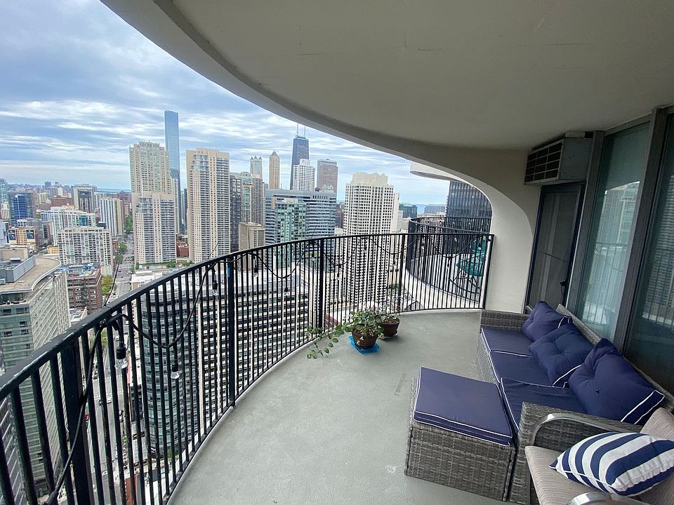 Marina City - 300 N State St Chicago IL | Zillow