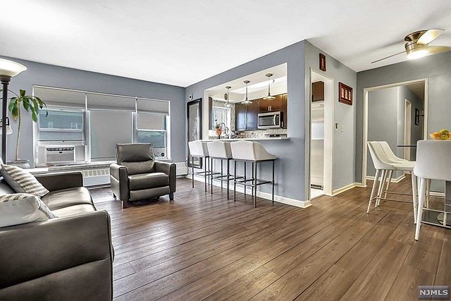 500 Union Ave APT 2C, Rutherford, NJ 07070 | Zillow