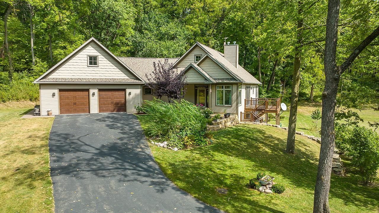 9496 S Hanover Hill Rd, Hanover, IL 61041 | MLS #202305468 | Zillow