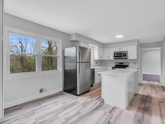 21 Kenneth Drive, Ocean, NJ 07712 | MLS #22324260 | Zillow