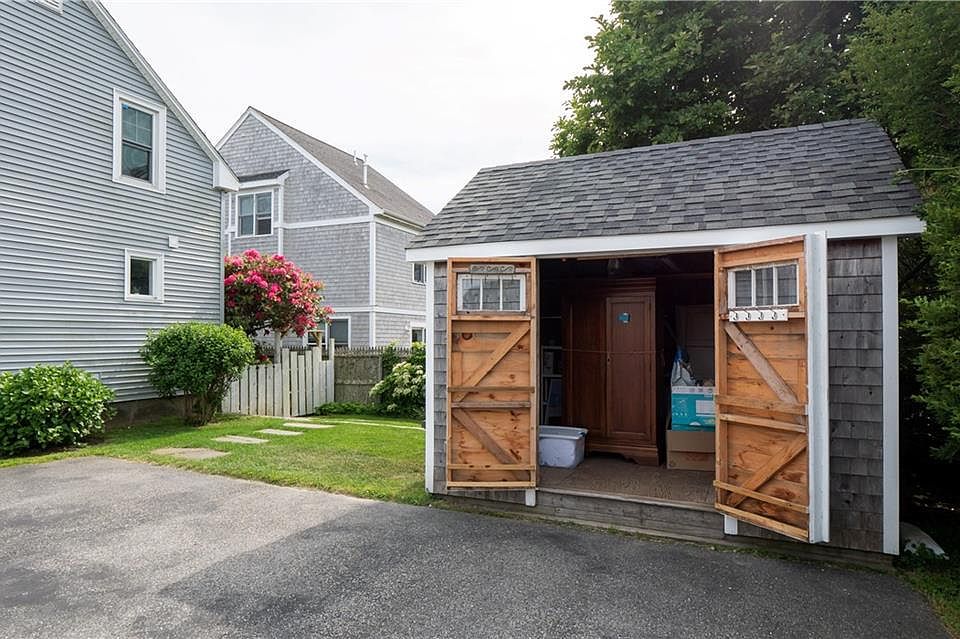 4 Draper Ave, Middletown, RI 02842 | Zillow