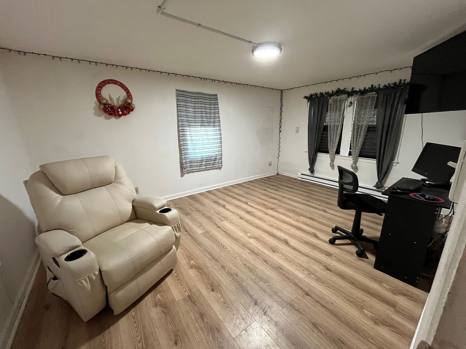 240 1/2 Canal St #2, Ellenville, NY 12428 | Zillow