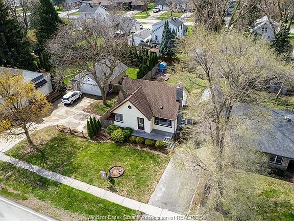 140 Laurier Dr, Lasalle, ON N9J 1L5 | MLS #25011993 | Zillow