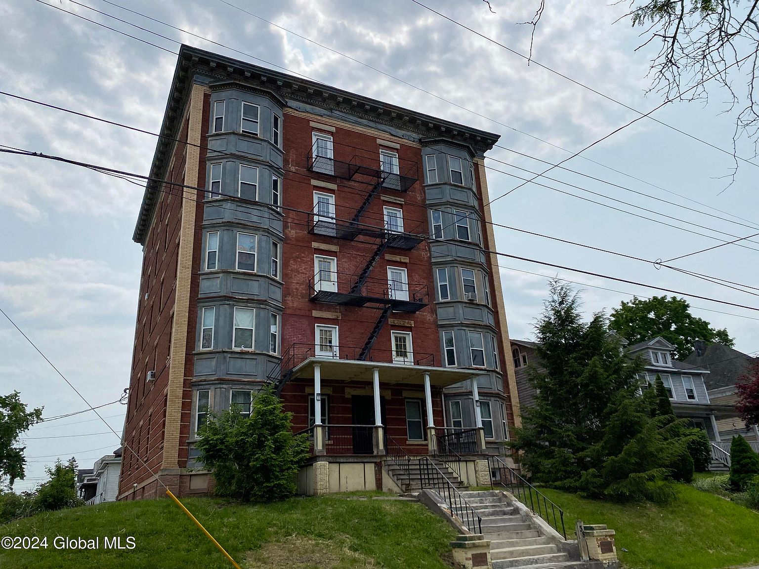38 S Main Avenue, Albany, NY 12208 | MLS #202523459 | Zillow