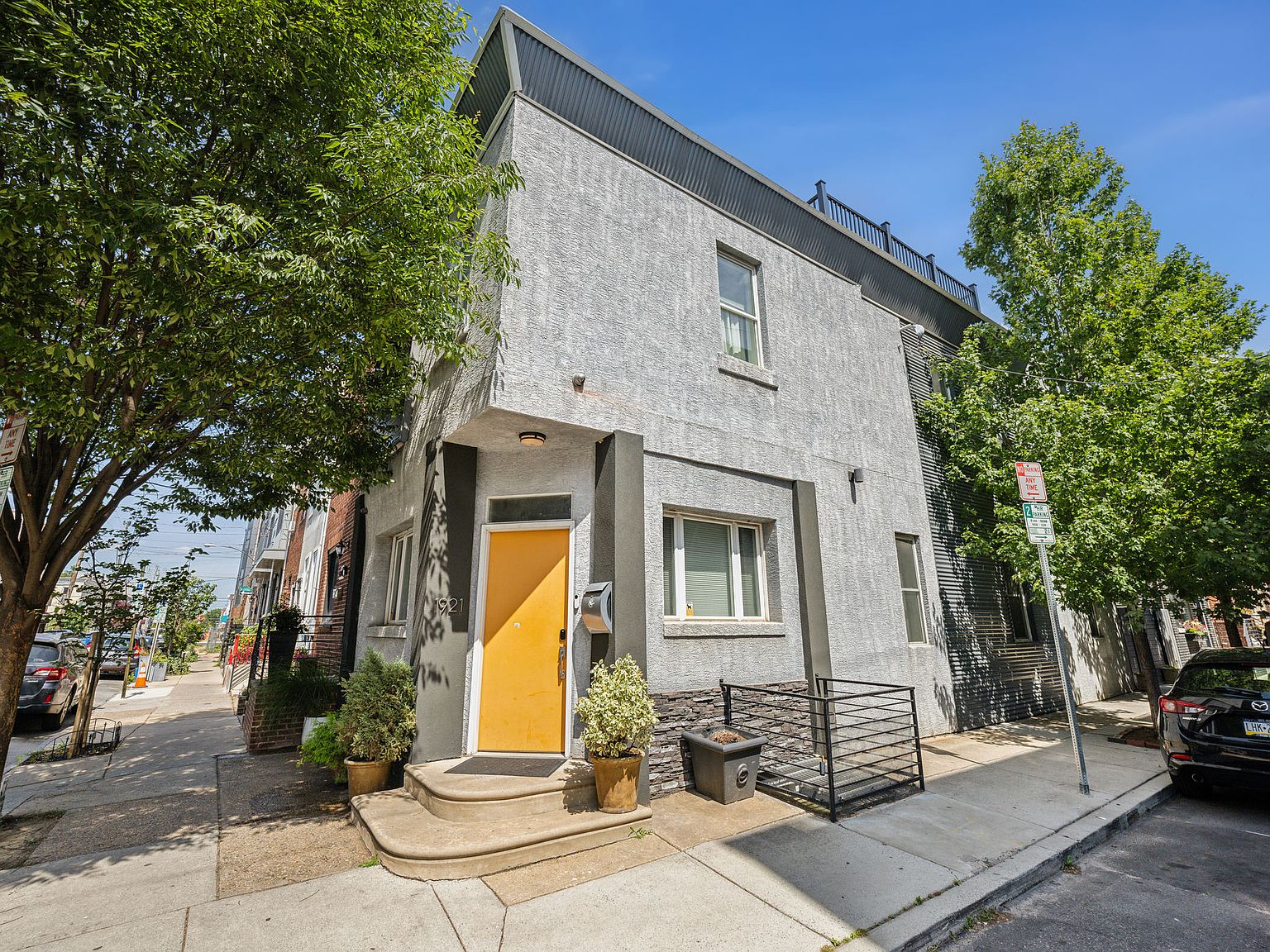 1921 Reed St, Philadelphia, PA 19146 | Zillow