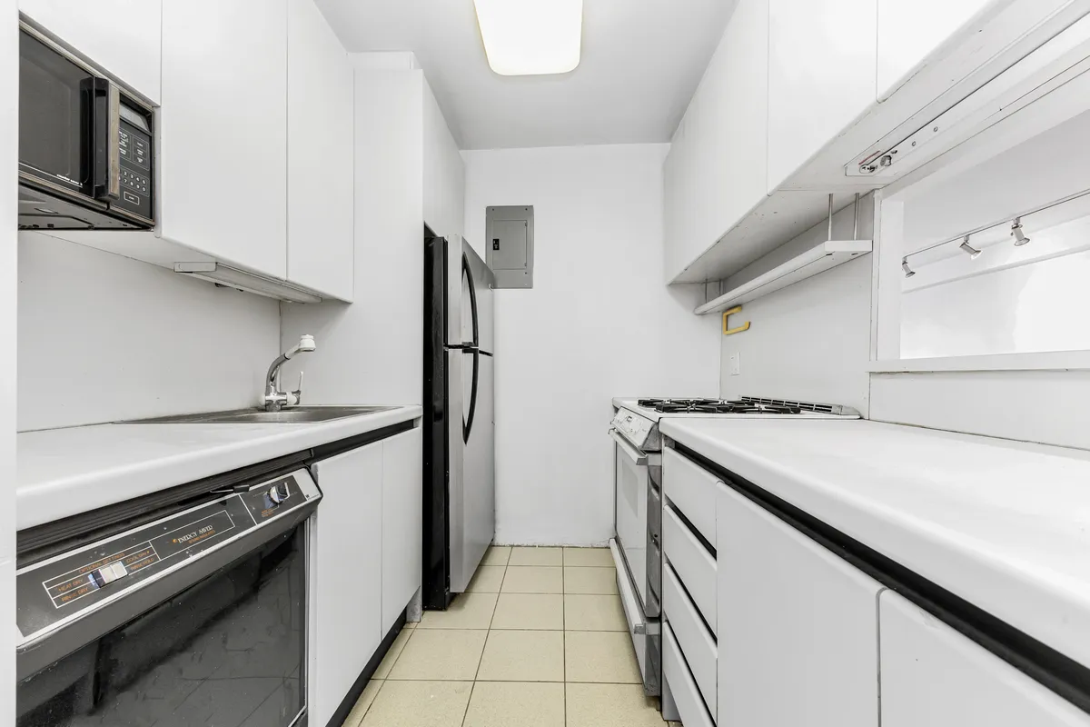 301 East 75th Street #14A in Lenox Hill, Manhattan | StreetEasy