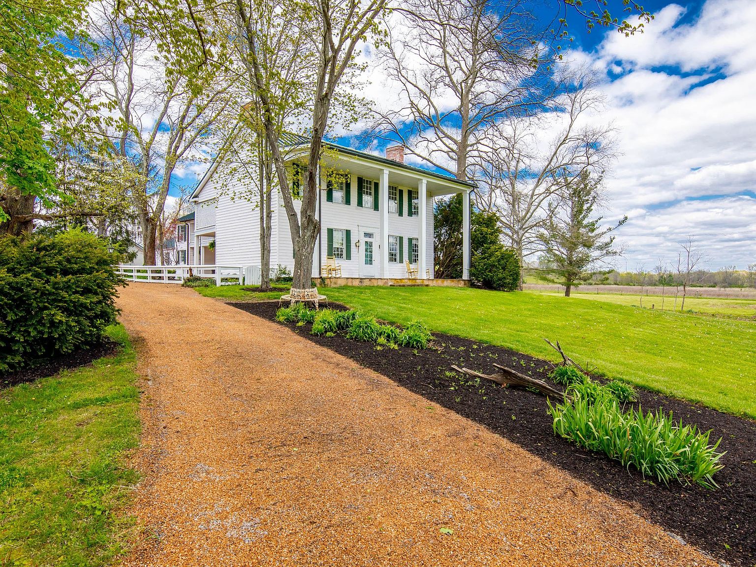 12540 State Route 56 E, Circleville, OH 43113 | Zillow