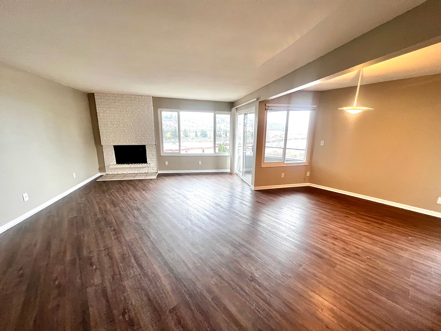 2663 Thorndyke Ave W APT 401, Seattle, WA 98199 | Zillow