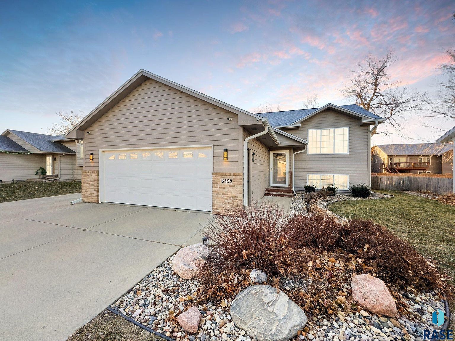 6423 W 55th St, Sioux Falls, SD 57106 | MLS #22308136 | Zillow