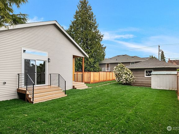 11621 Meridian Avenue N, Seattle, WA 98133 | Zillow