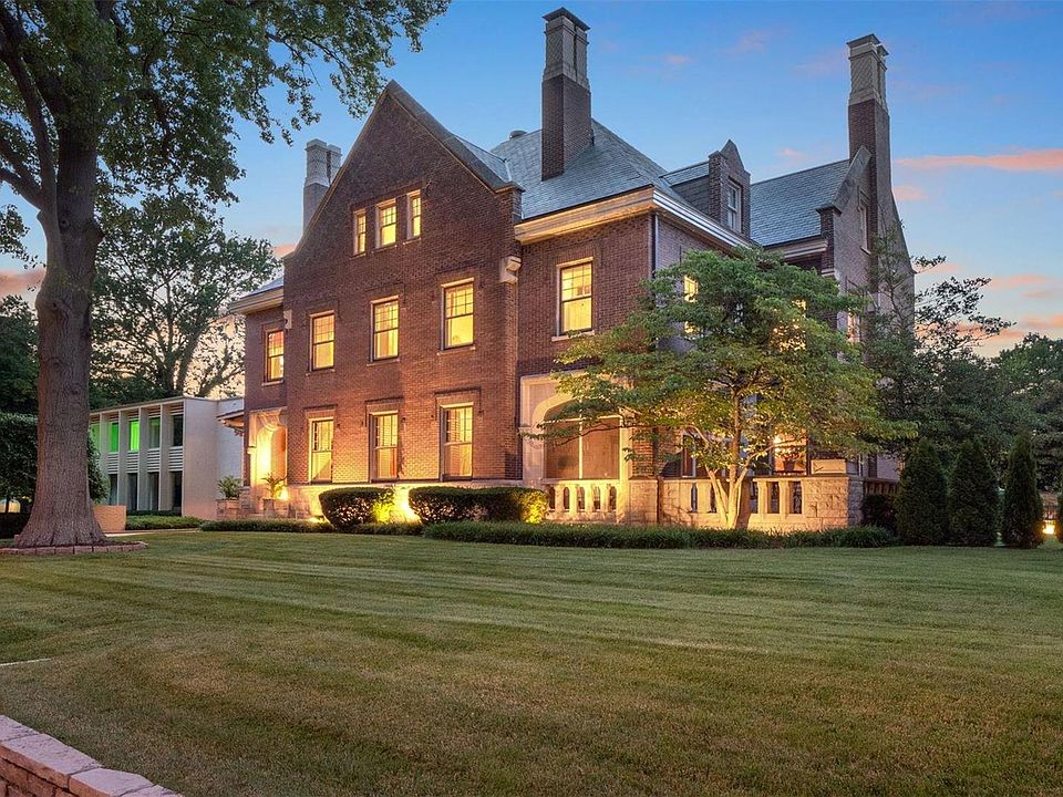 43 Portland Pl, Saint Louis, MO 63108 | Zillow