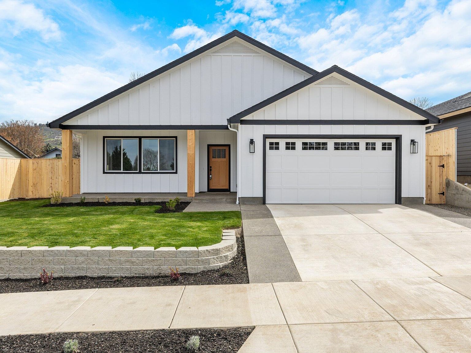 2950 Tiffany St, Medford, OR 97504 | Zillow