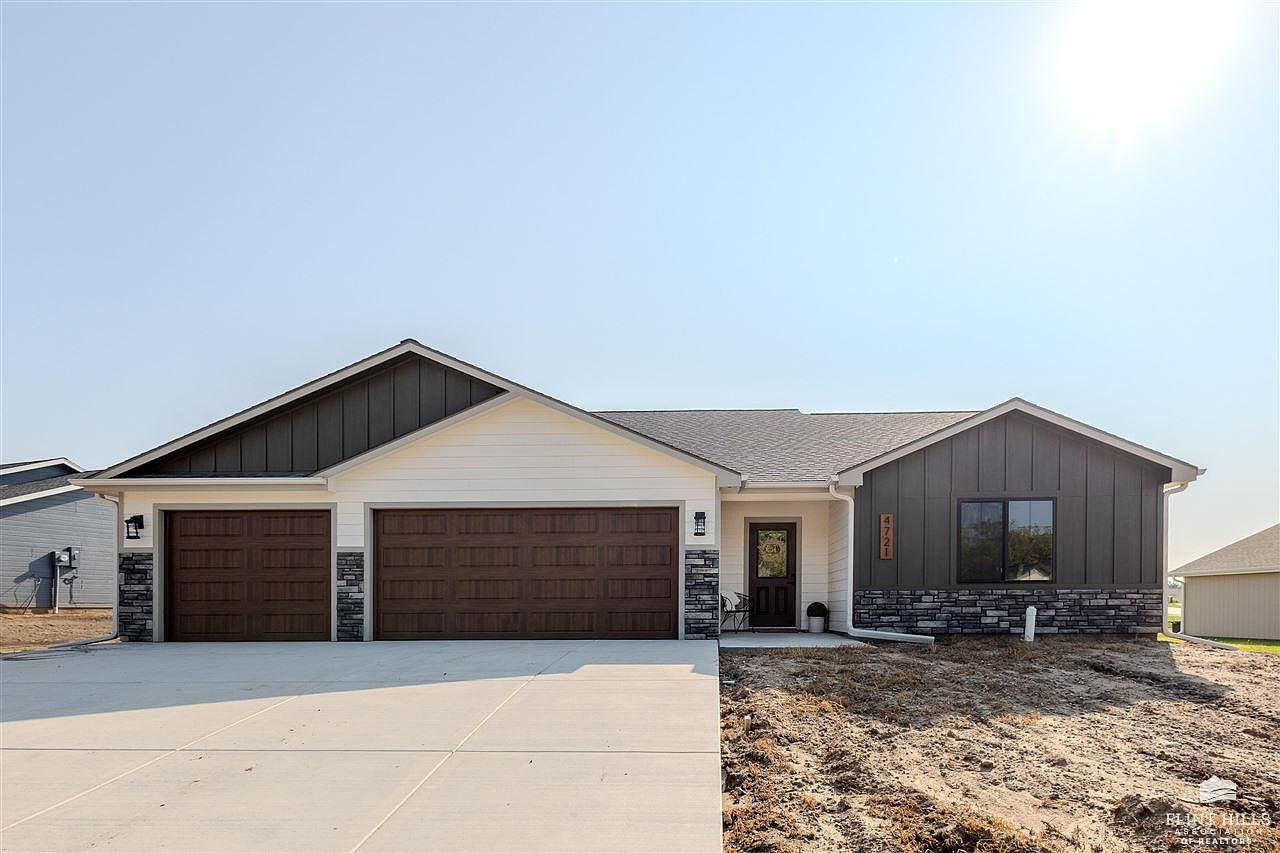 4721 Raven Creek Dr, Manhattan, KS 66502 | Zillow