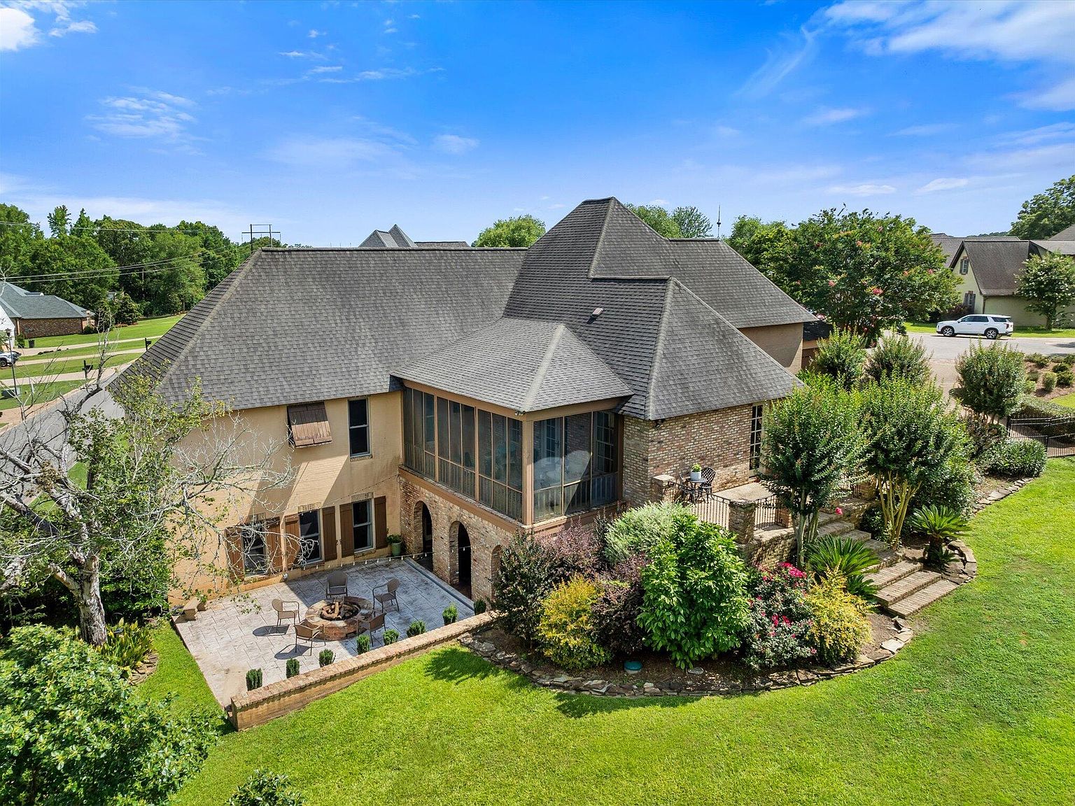 16 Sunset Cir, Hattiesburg, MS 39402 | MLS #142813 | Zillow