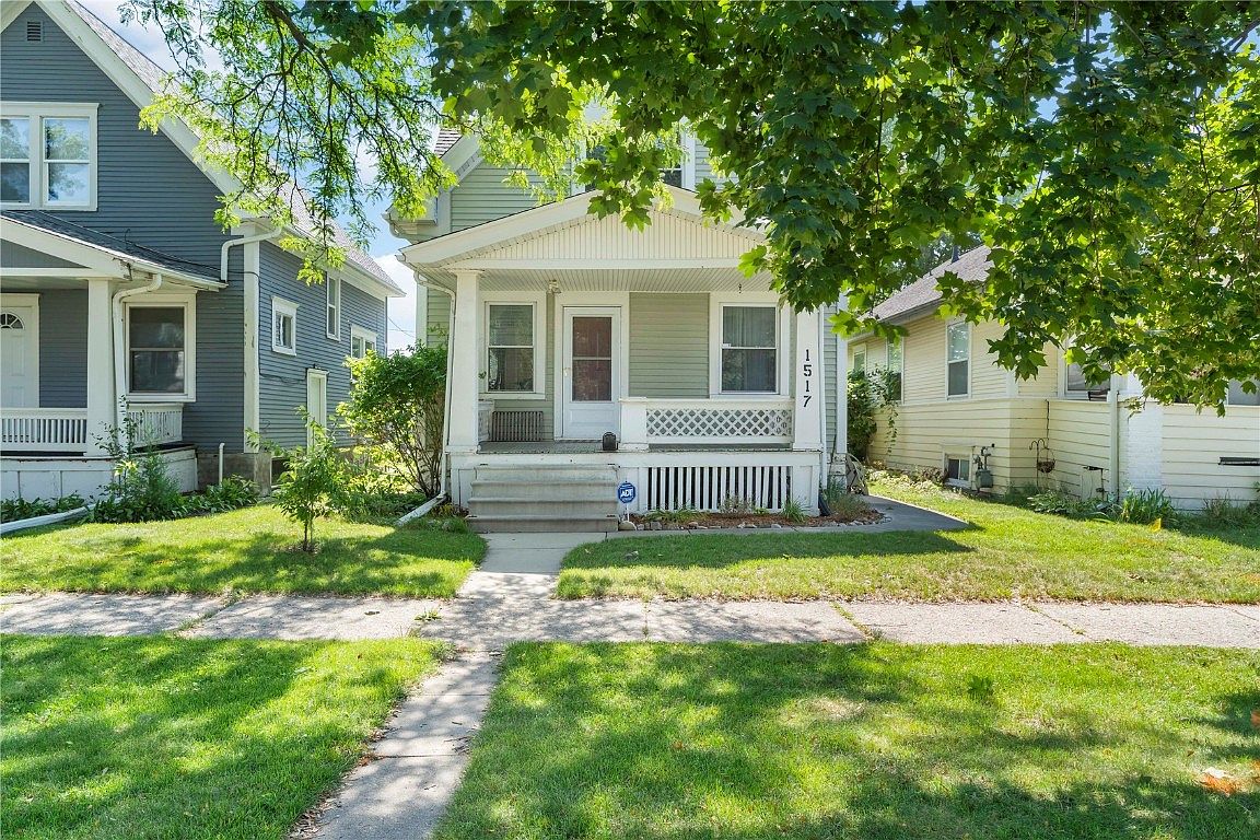 1517 D Ave NE, Cedar Rapids, IA 52402 | Zillow