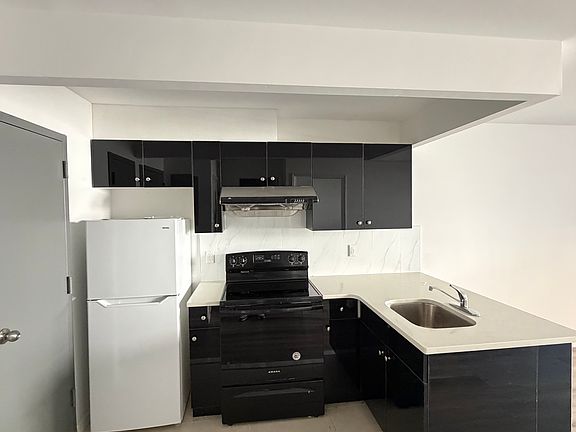 113 Father Zeiser Pl #4B, Bronx, NY 10468 | Zillow