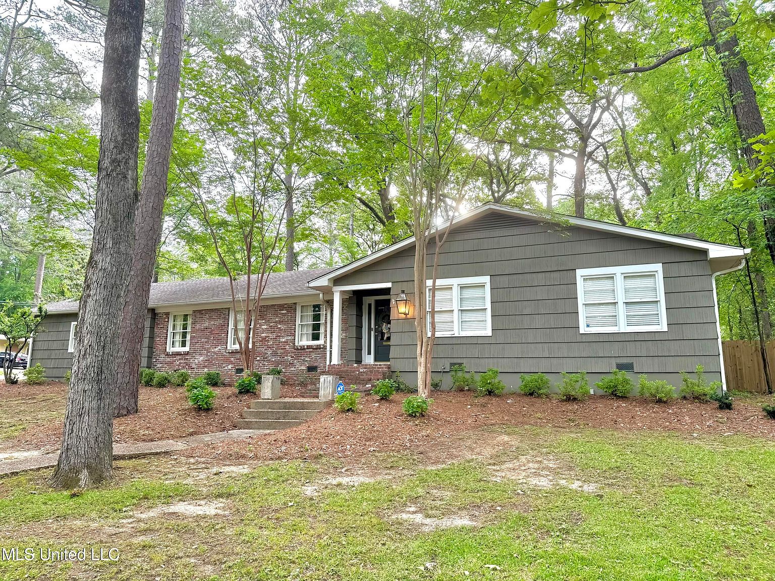 4352 Eastridge Dr, Jackson, MS 39211 | Zillow