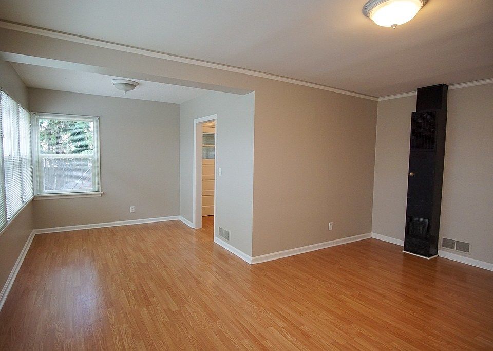 080 - The Edwin Court Apartments - 8625 & 8635 N Leonard St Portland OR ...