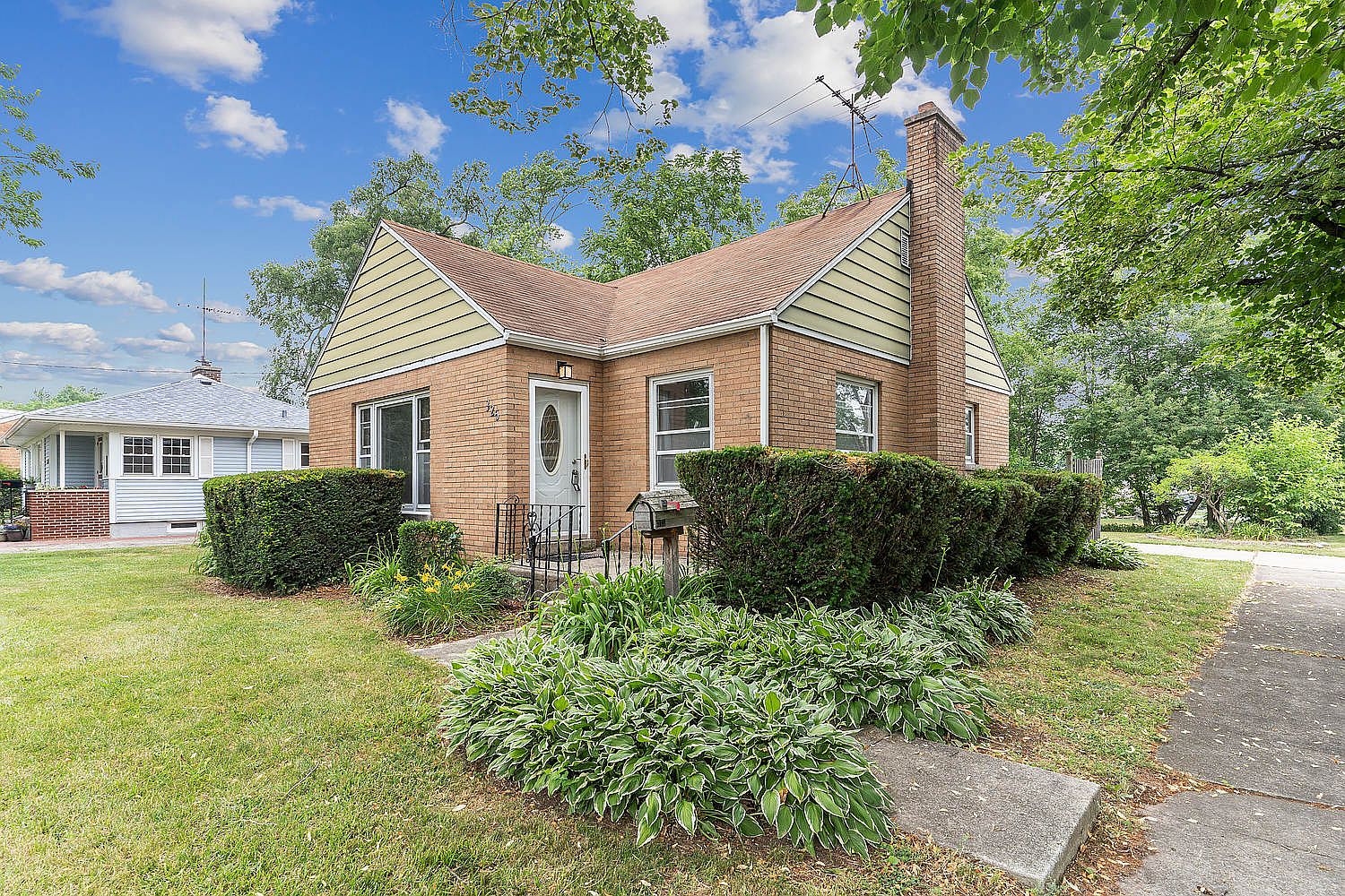 325 W Exchange St, Crete, IL 60417 | Zillow