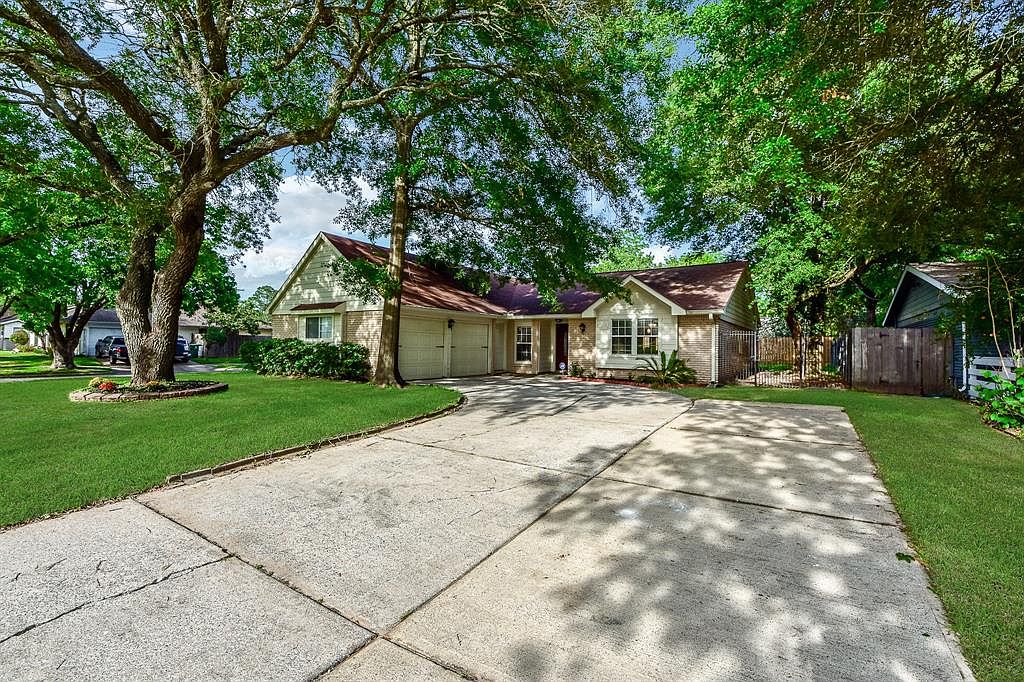 10803 Dunlap St, Houston, TX 77096 | Zillow