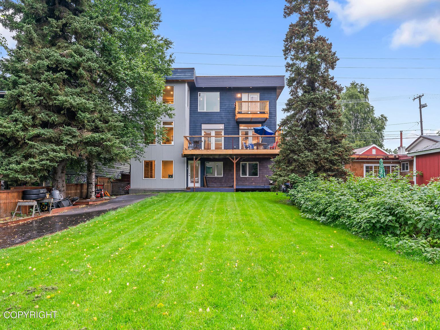 325 E 11th Ave, Anchorage, AK 99501 | MLS #24-10495 | Zillow