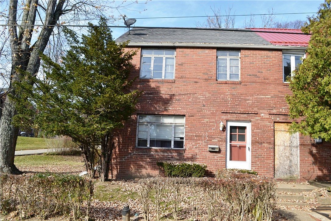 2701 Lincoln Ave, Clairton, PA 15025 | Zillow