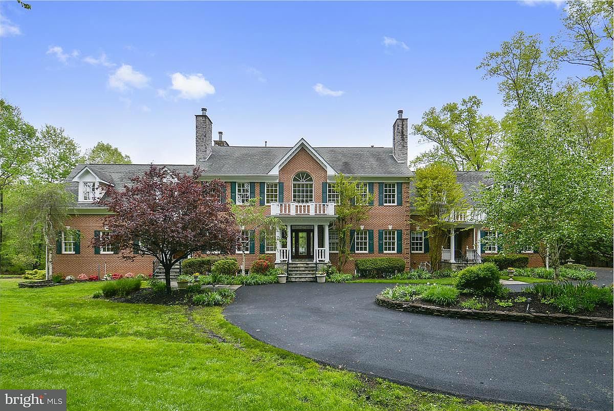 10190 Milstead Rd, Great Falls, VA 22066 | Zillow