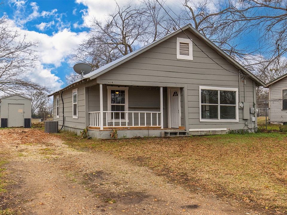 609 Us Highway 67 W, Brashear, TX 75420 | Zillow