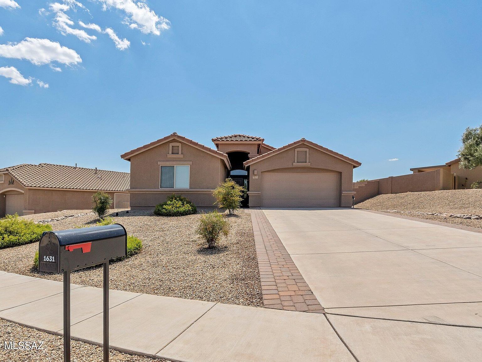 1631 N Rio Bonito, Green Valley, AZ 85614 | Zillow
