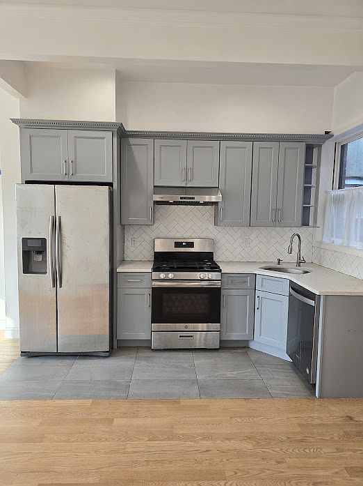 22-33 35th St #2, Astoria, NY 11105 | Zillow