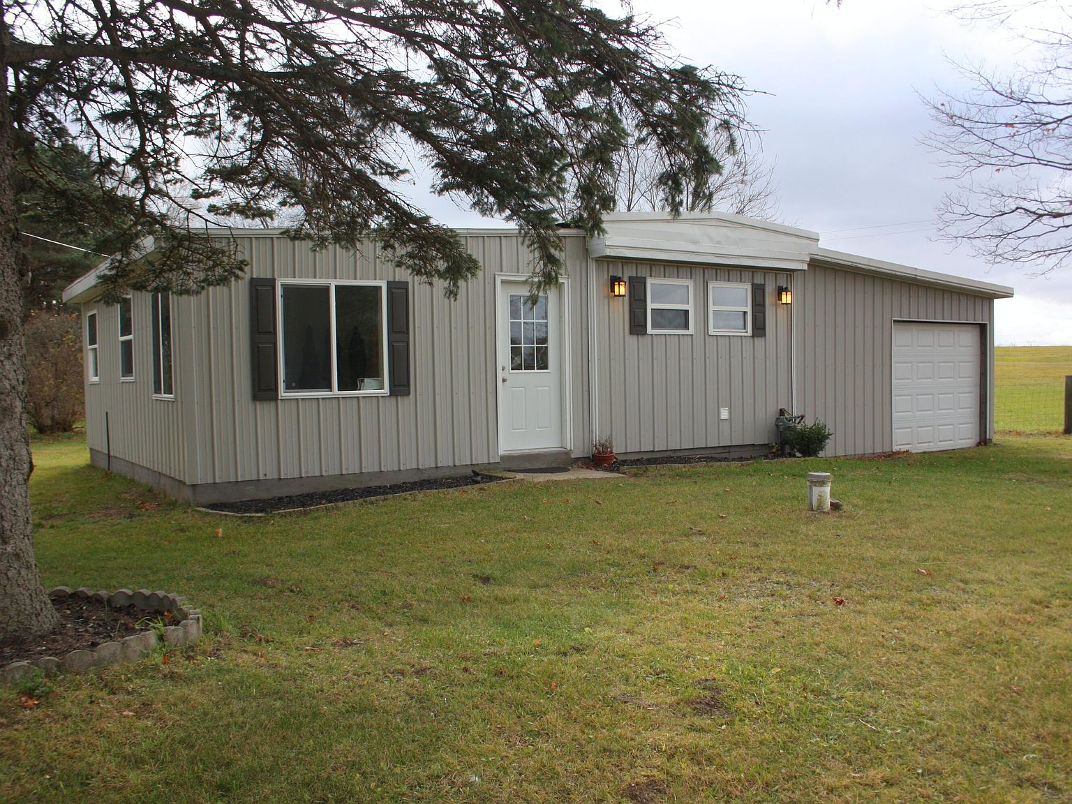 630 W 136th St, Grant, MI 49327 | Zillow