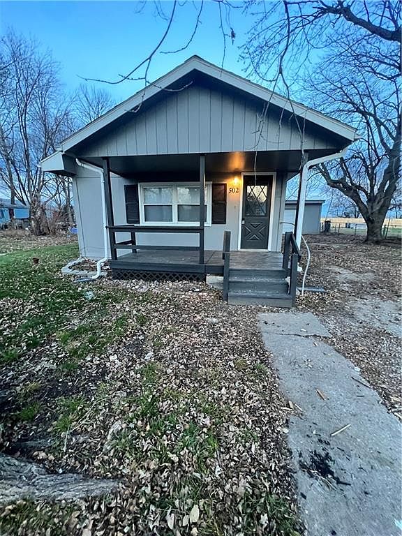 502 Main St, Henrietta, MO 64036 | Zillow