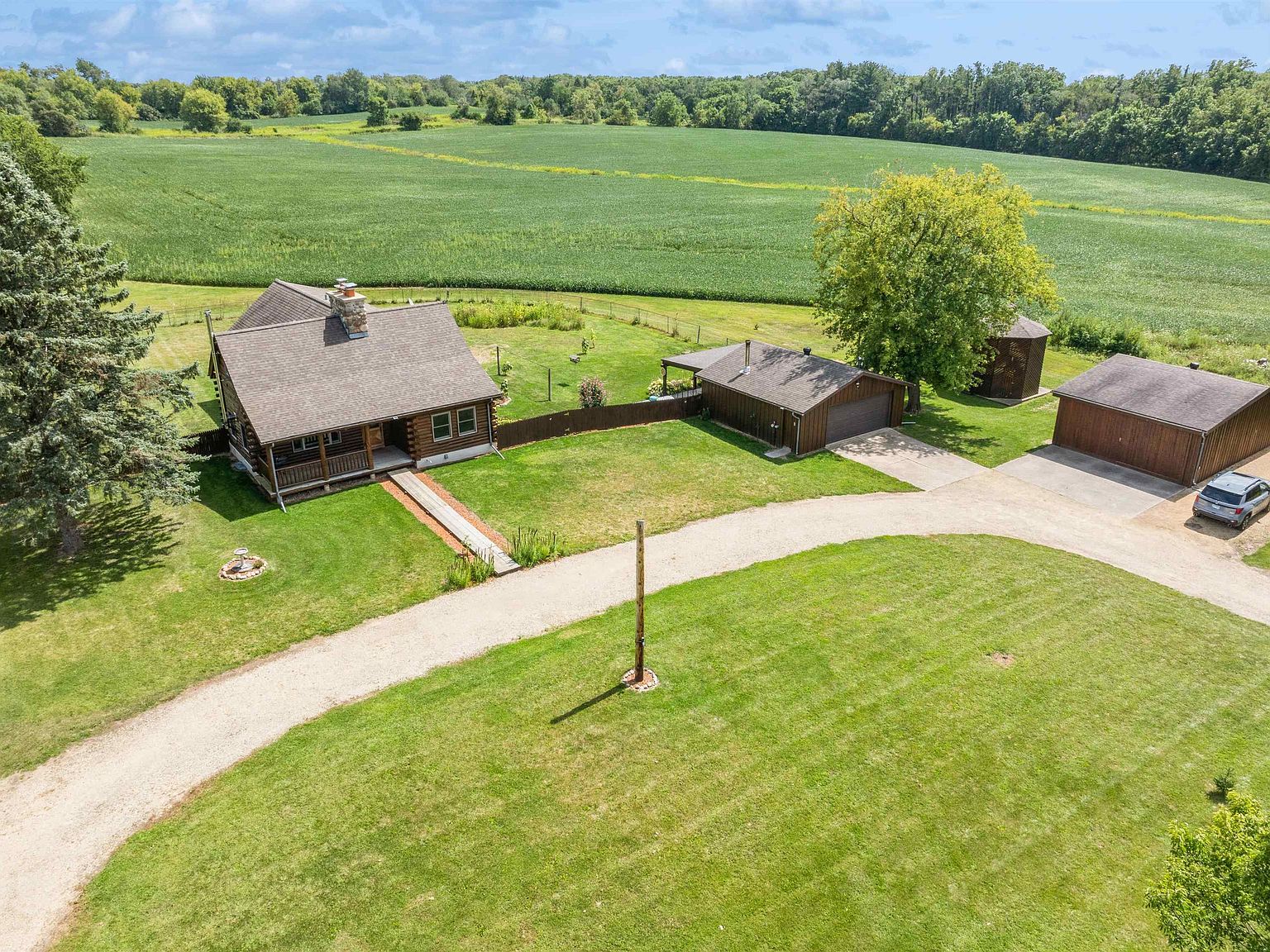 18491 Caledonia Rd, Caledonia, IL 61011 | Zillow