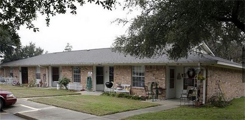401 N 3rd St, Mabank, TX 75147 | Zillow