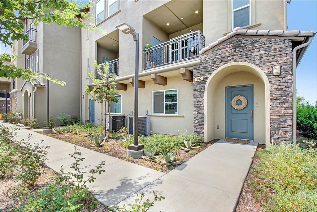 302 Marlee Ln, Camarillo, CA 93012 | Zillow
