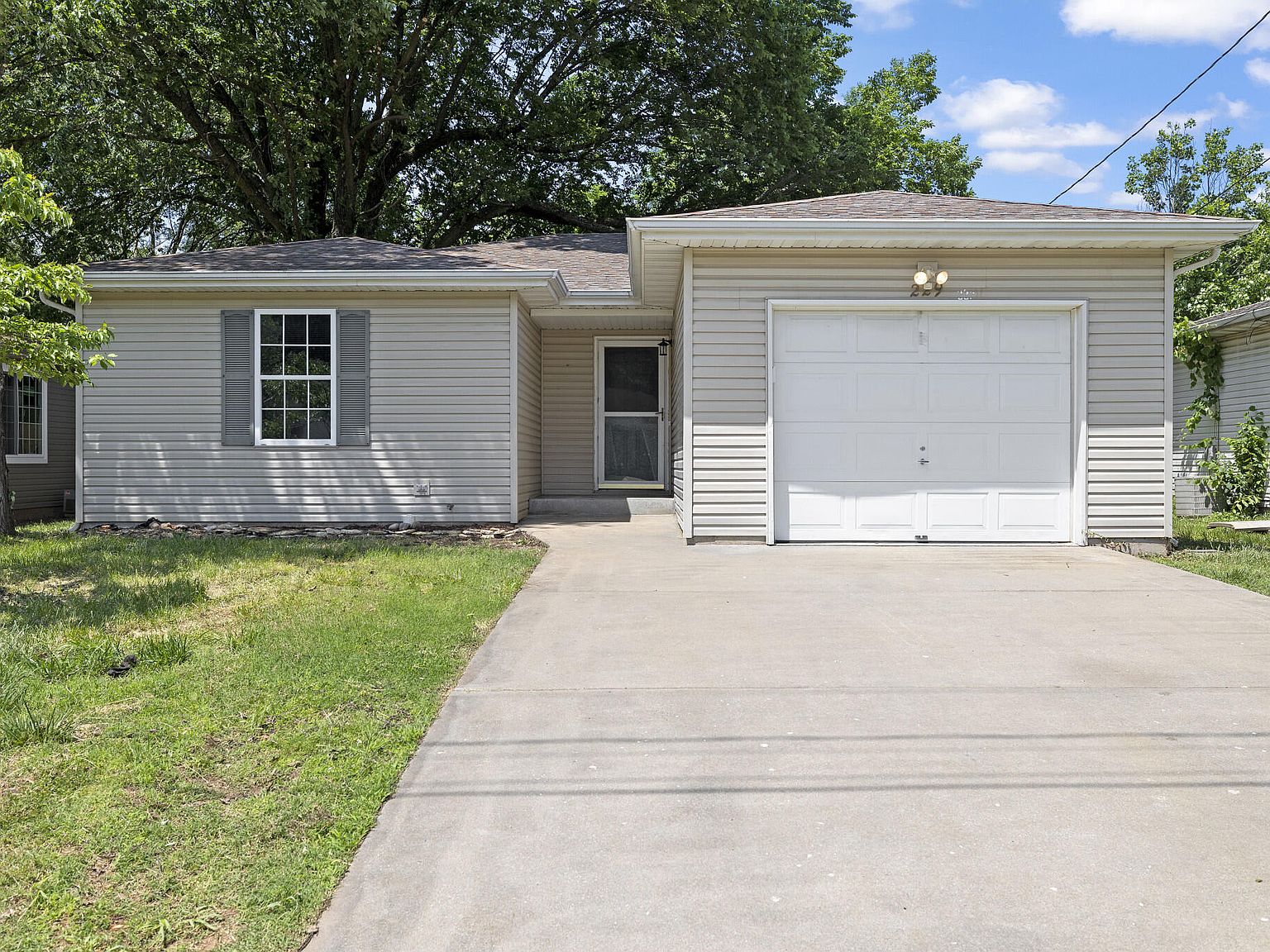229 N Westport Avenue, Springfield, MO 65802 | Zillow
